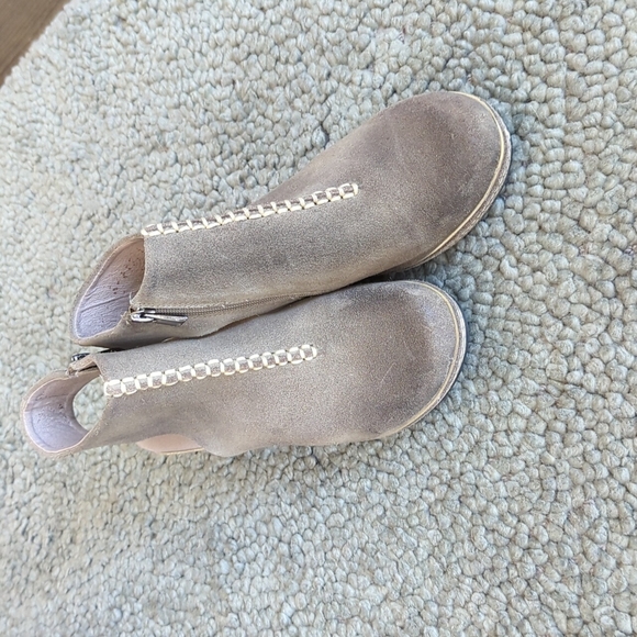 Antelope | Shoes | Antelope Wedge Ankle Shoes Size 4 | Poshmark